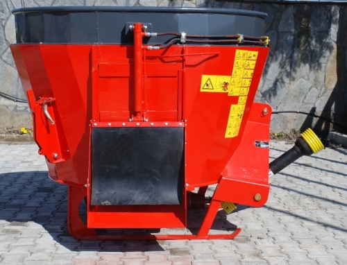 Mixer Vertical Fimaks, de 1.8 m3 | Agromáquinas Salto